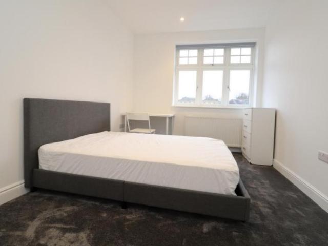 Shared Living/roommate 7 Bedroom For Rent London London 954 ES90561953
