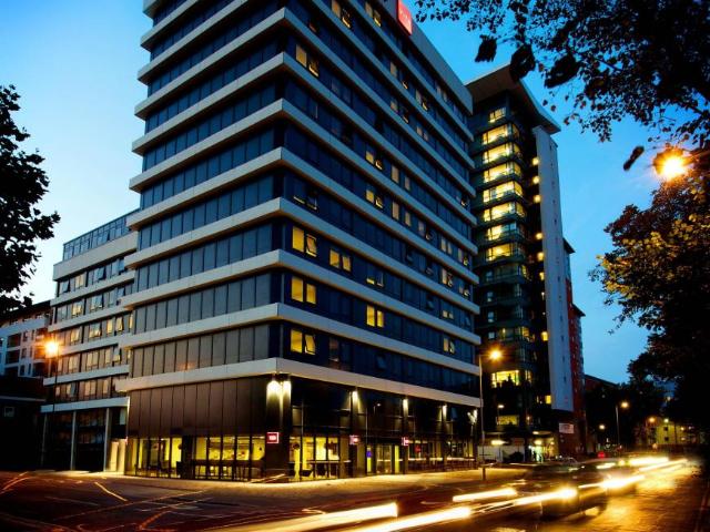 Shared Living/roommate 40 Bedroom For Rent Southampton Southampton 862 ES90561378