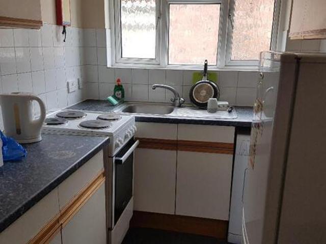 Shared Living/roommate 4 Bedroom For Rent Leicester Leicestershire 390 ES101374849