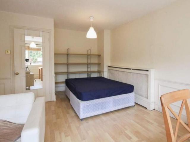 Shared Living/roommate 4 Bedroom For Rent London London 1040 ELS90563440