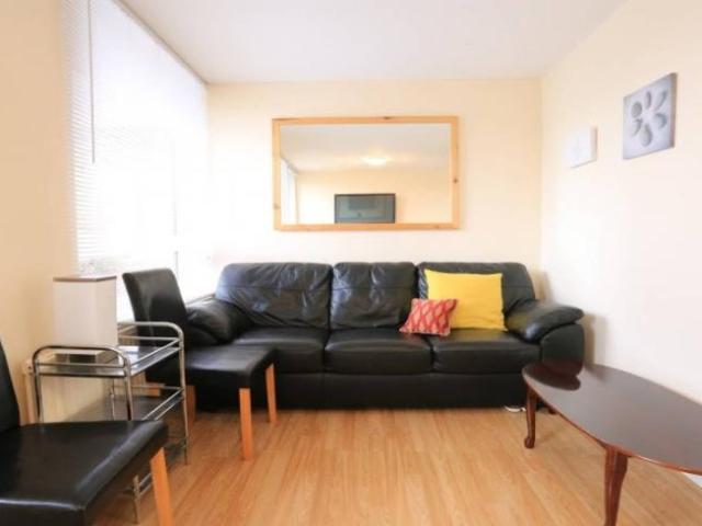 Shared Living/roommate 4 Bedroom For Rent London London 1041 ES101813951