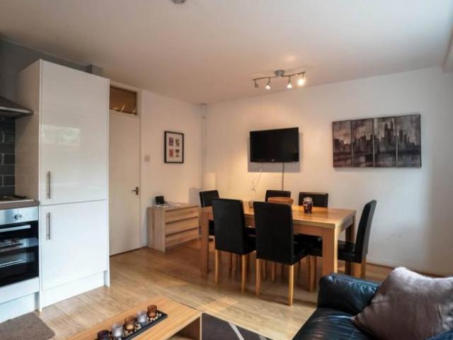 Shared Living/roommate 4 Bedroom For Rent London London 1041 ES101822670