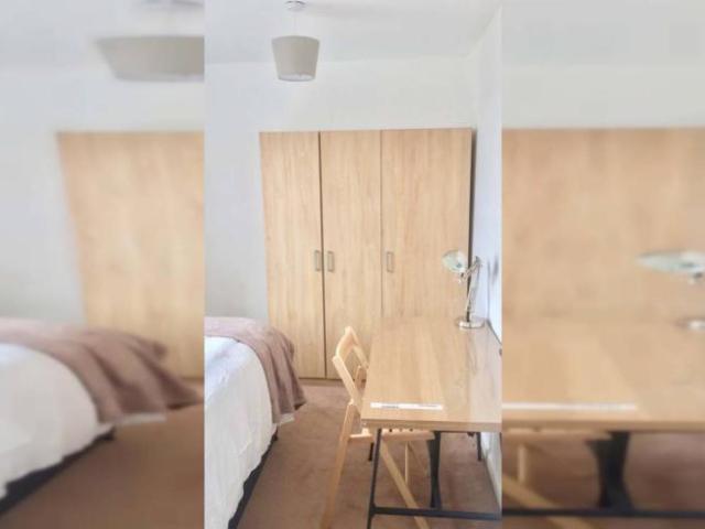 Shared Living/roommate 4 Bedroom For Rent London London 1050 ES101824600