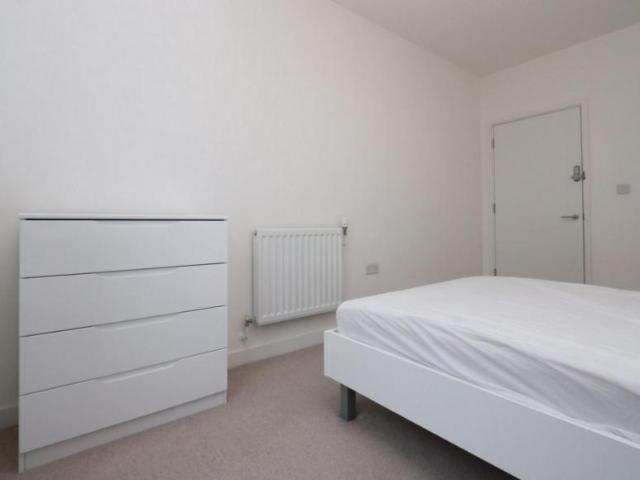 Shared Living/roommate 4 Bedroom For Rent London London 1062 ELS90559279