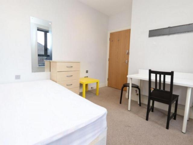 Shared Living/roommate 4 Bedroom For Rent London London 1062 ELS90559473