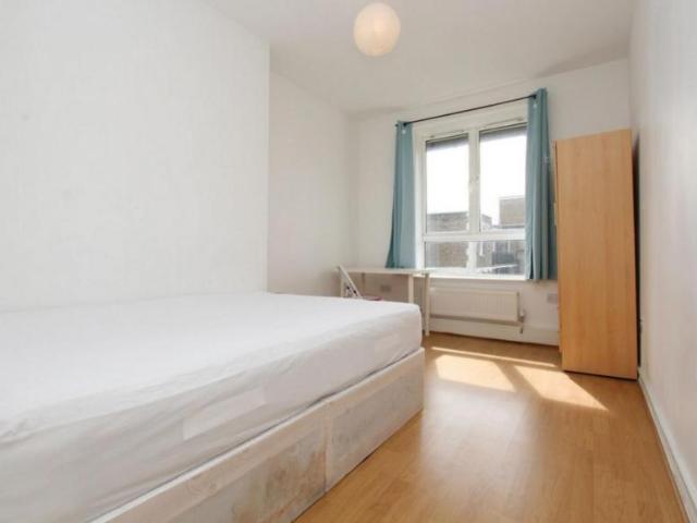 Shared Living/roommate 4 Bedroom For Rent London London 1084 ELS90559555