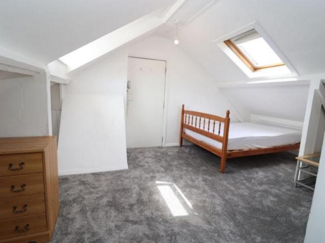 Shared Living/roommate 4 Bedroom For Rent London London 1084 ELS90559749