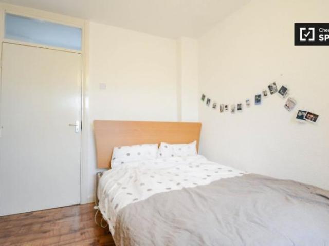 Shared Living/roommate 4 Bedroom For Rent London London 1084 ELS101824392