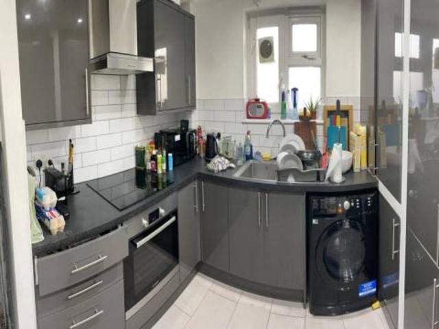 Shared Living/roommate 4 Bedroom For Rent London London 1096 ELS80811443