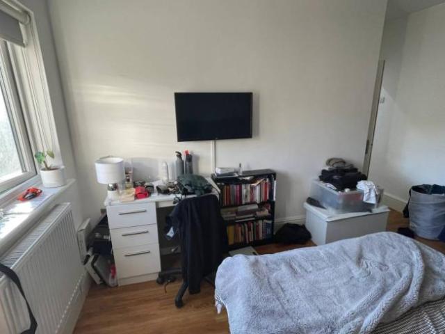 Shared Living/roommate 4 Bedroom For Rent London London 1096 ELS101842033