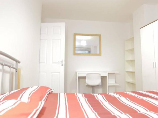 Shared Living/roommate 4 Bedroom For Rent London London 1096 ELS101852932