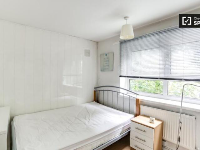 Shared Living/roommate 4 Bedroom For Rent London London 1096 ES101846090
