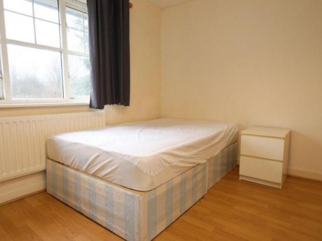 Shared Living/roommate 4 Bedroom For Rent London London 1019 ELS90560113