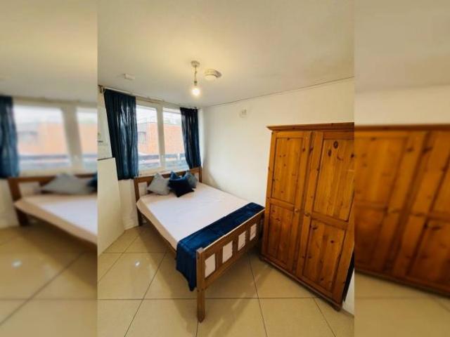 Shared Living/roommate 4 Bedroom For Rent London London 1020 ELS95662932