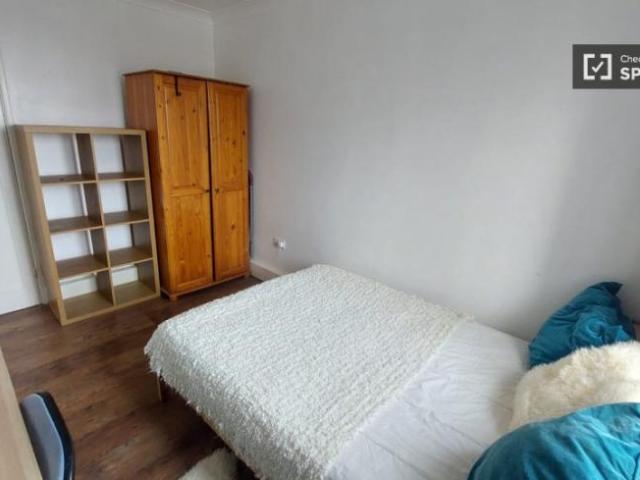 Shared Living/roommate 4 Bedroom For Rent London London 1020 ELS99724845
