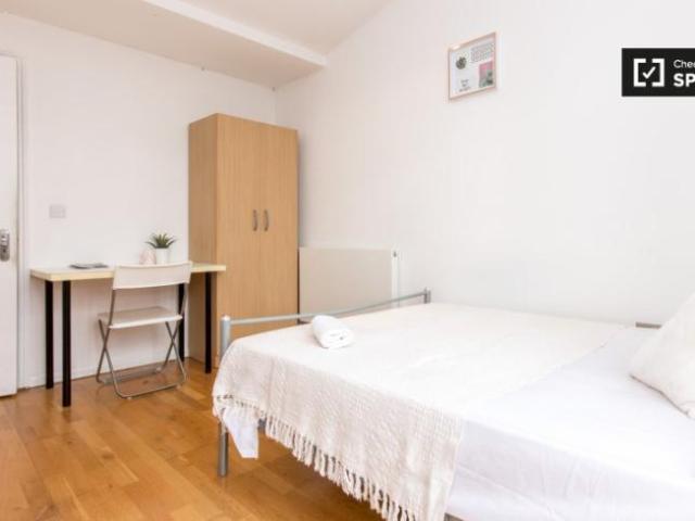 Shared Living/roommate 4 Bedroom For Rent London London 1036 ES101306734