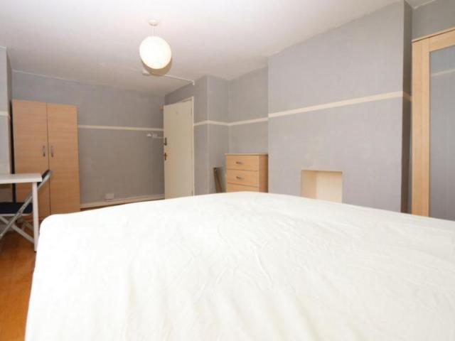 Shared Living/roommate 4 Bedroom For Rent London London 1149 ELS90559325