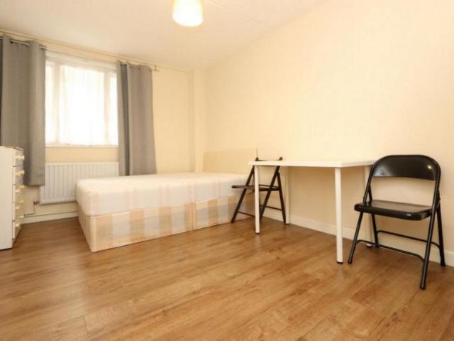 Shared Living/roommate 4 Bedroom For Rent London London 1149 ELS90559527