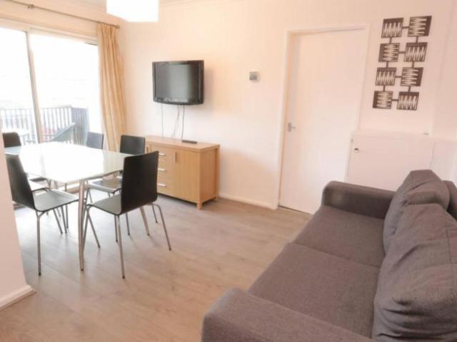Shared Living/roommate 4 Bedroom For Rent London London 1150 ELS90563512