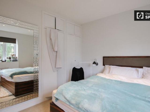 Shared Living/roommate 4 Bedroom For Rent London London 1150 ELS102797015