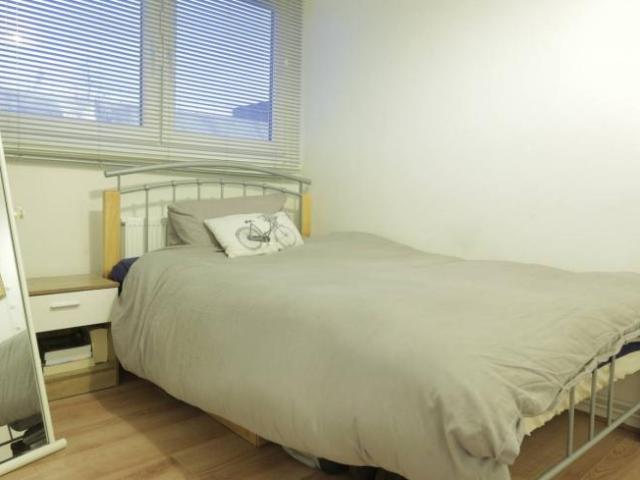 Shared Living/roommate 4 Bedroom For Rent London London 1151 ES101851470