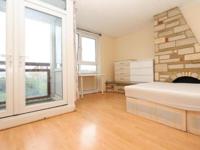 Shared Living/roommate 4 Bedroom For Rent London London 1192 ELS90559871