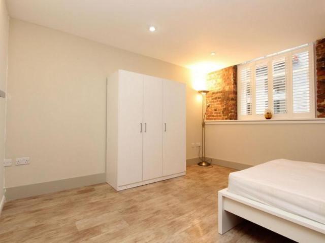 Shared Living/roommate 4 Bedroom For Rent London London 1192 ELS90559927