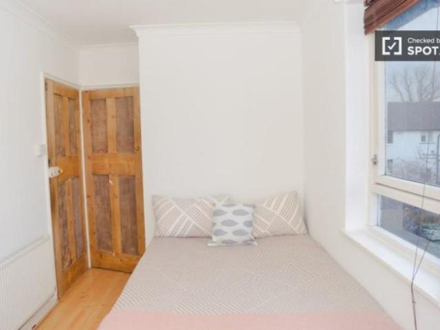 Shared Living/roommate 4 Bedroom For Rent London London 1192 ELS94212240