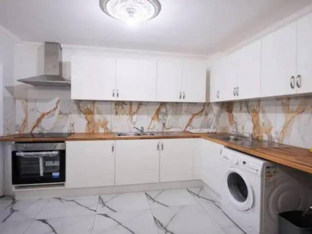 Shared Living/roommate 4 Bedroom For Rent London London 1100 ELS90244130