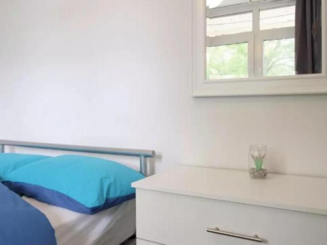 Shared Living/roommate 4 Bedroom For Rent London London 1100 ELS90563133