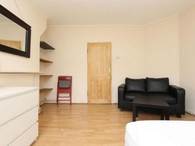 Shared Living/roommate 4 Bedroom For Rent London London 1105 ELS90559530