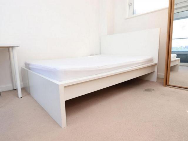 Shared Living/roommate 4 Bedroom For Rent London London 1105 ELS90559929