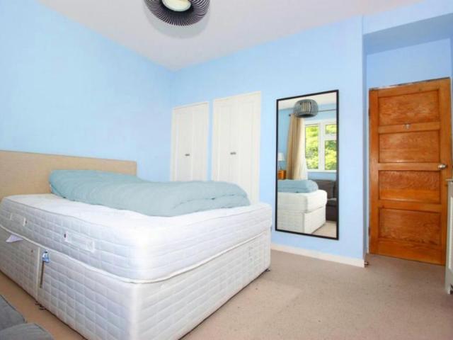 Shared Living/roommate 4 Bedroom For Rent London London 1130 ELS90563028