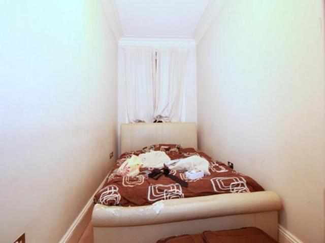 Shared Living/roommate 4 Bedroom For Rent London London 1240 ES90563061
