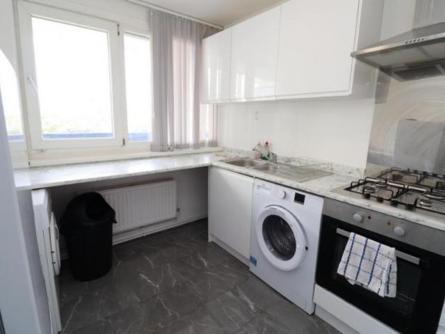Shared Living/roommate 4 Bedroom For Rent London London 1279 ELS90561234