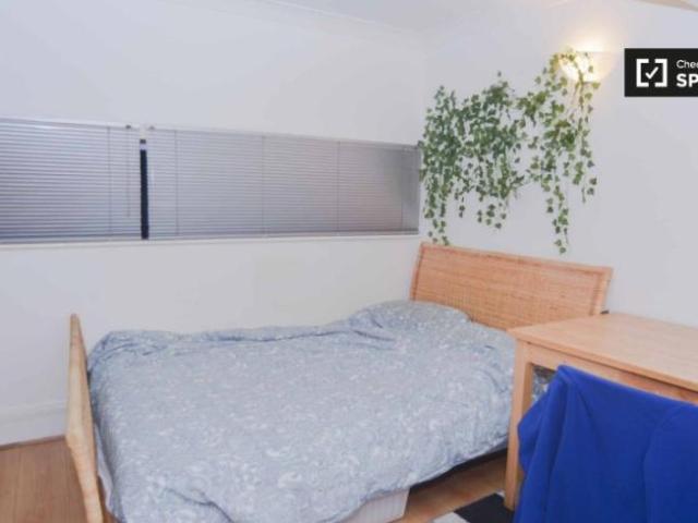 Shared Living/roommate 4 Bedroom For Rent London London 1200 ELS101838764