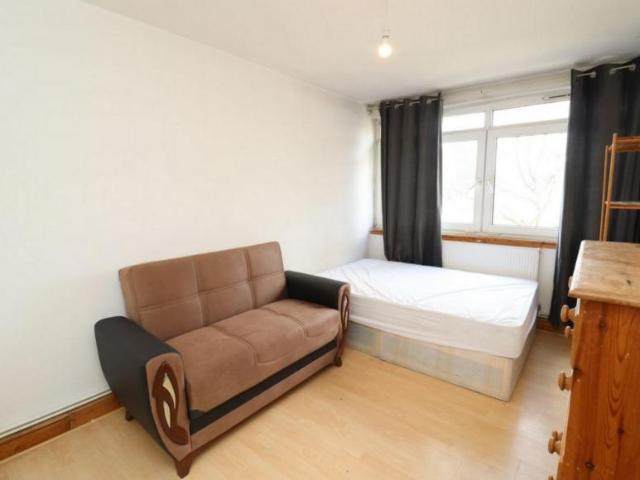 Shared Living/roommate 4 Bedroom For Rent London London 1214 ELS90559562