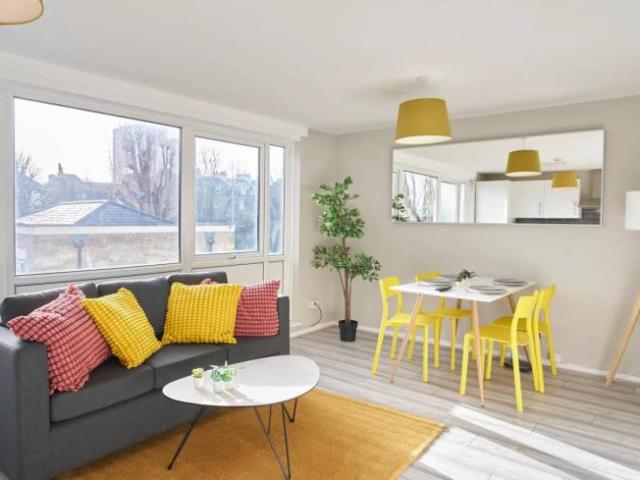 Shared Living/roommate 4 Bedroom For Rent London London 1228 ES101850640