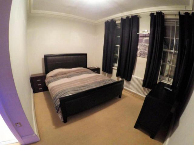 Shared Living/roommate 4 Bedroom For Rent London London 1330 ELS90563114