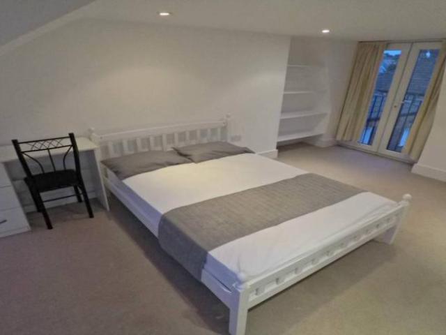 Shared Living/roommate 4 Bedroom For Rent London London 1471 ELS100677115