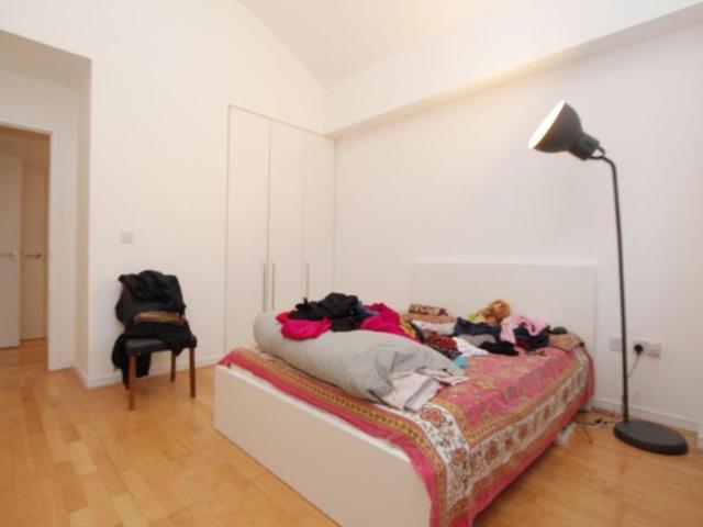 Shared Living/roommate 4 Bedroom For Rent London London 1474 ELS90560336
