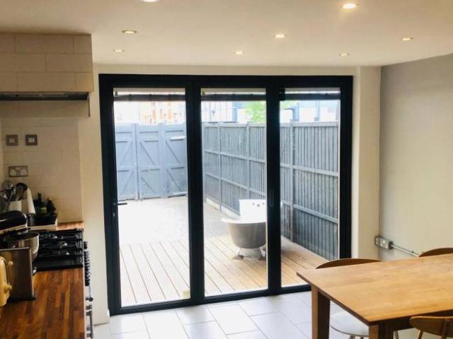 Shared Living/roommate 4 Bedroom For Rent London London 1480 ES101850615
