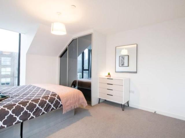 Shared Living/roommate 4 Bedroom For Rent London London 1494 ELS95119525