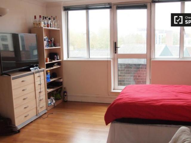 Shared Living/roommate 4 Bedroom For Rent London London 1400 ES101816732
