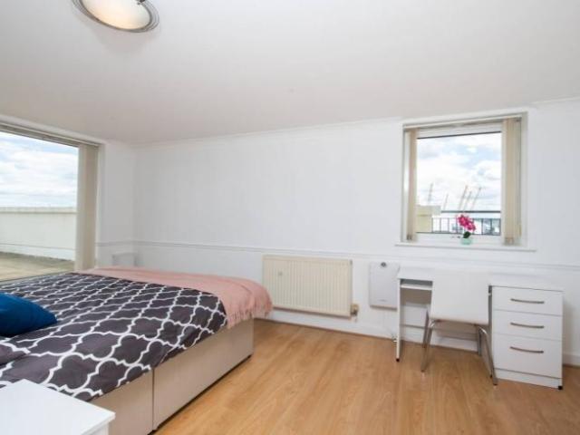 Shared Living/roommate 4 Bedroom For Rent London London 1543 ELS95119403