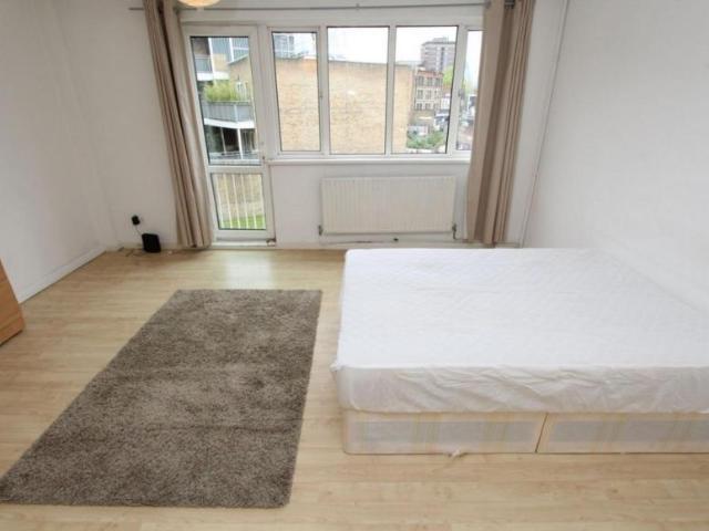 Shared Living/roommate 4 Bedroom For Rent London London 1517 ELS90559451
