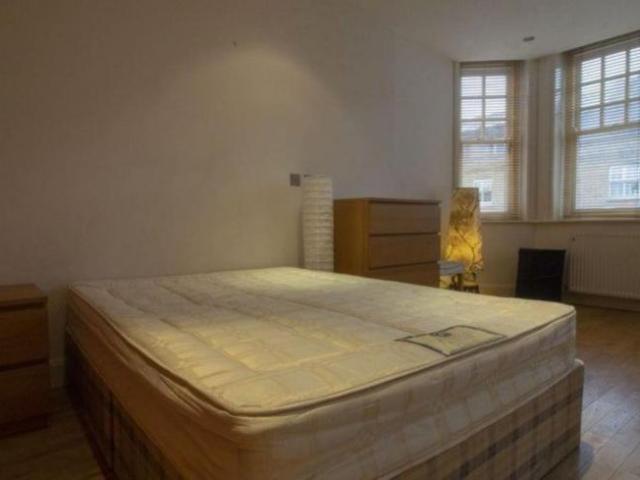 Shared Living/roommate 4 Bedroom For Rent London London 3200 ELS90560653