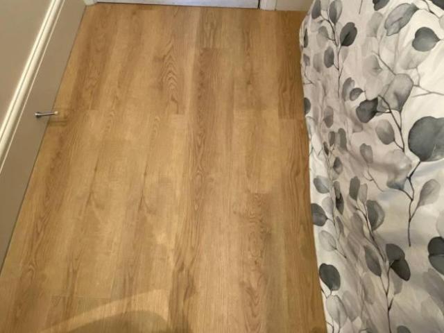 Shared Living/roommate 4 Bedroom For Rent London London 560 ELS97707079