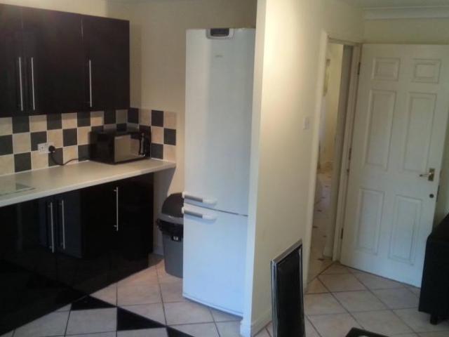 Shared Living/roommate 4 Bedroom For Rent London London 790 ELS101823039