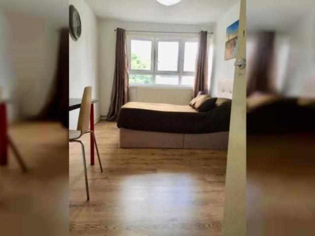 Shared Living/roommate 4 Bedroom For Rent London London 810 ELS101822604